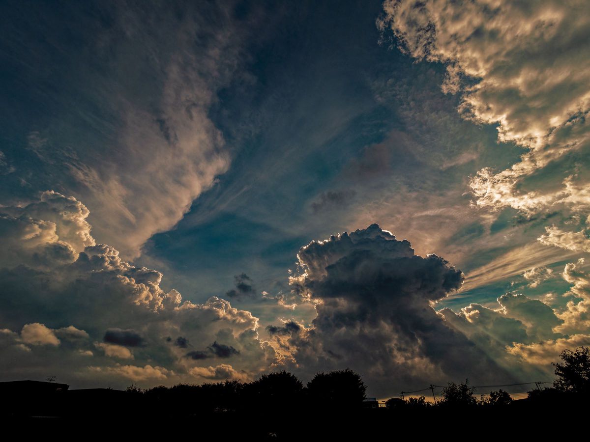 Dramatic sky | GANREF